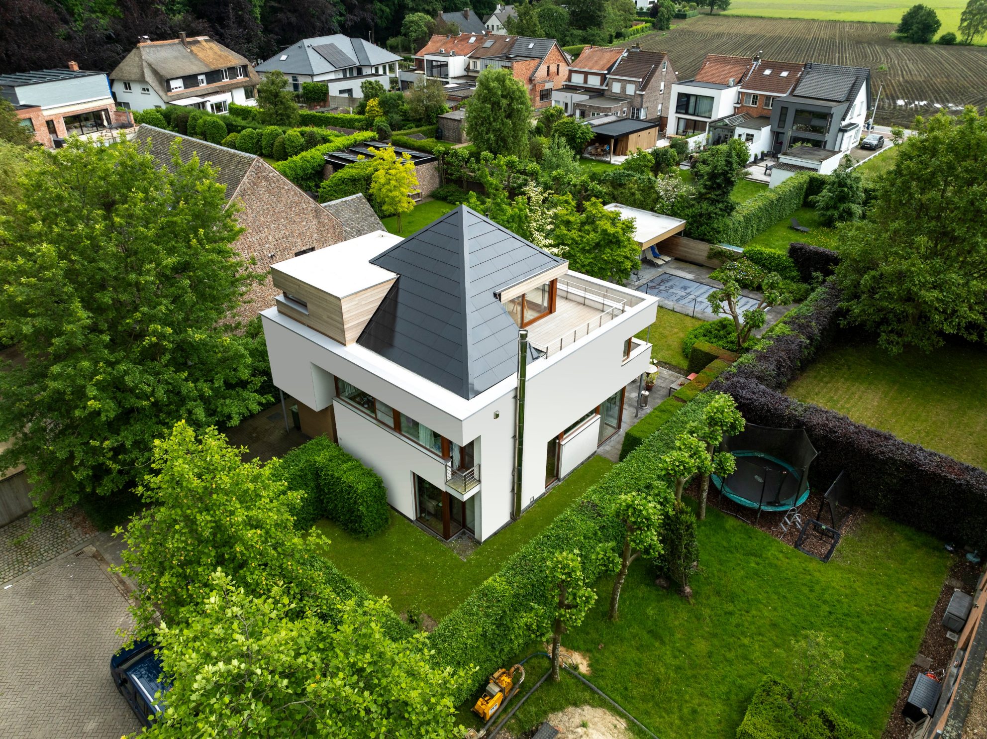 Realisaties met Wevolt dakgeïntegreerde zonnepanelen